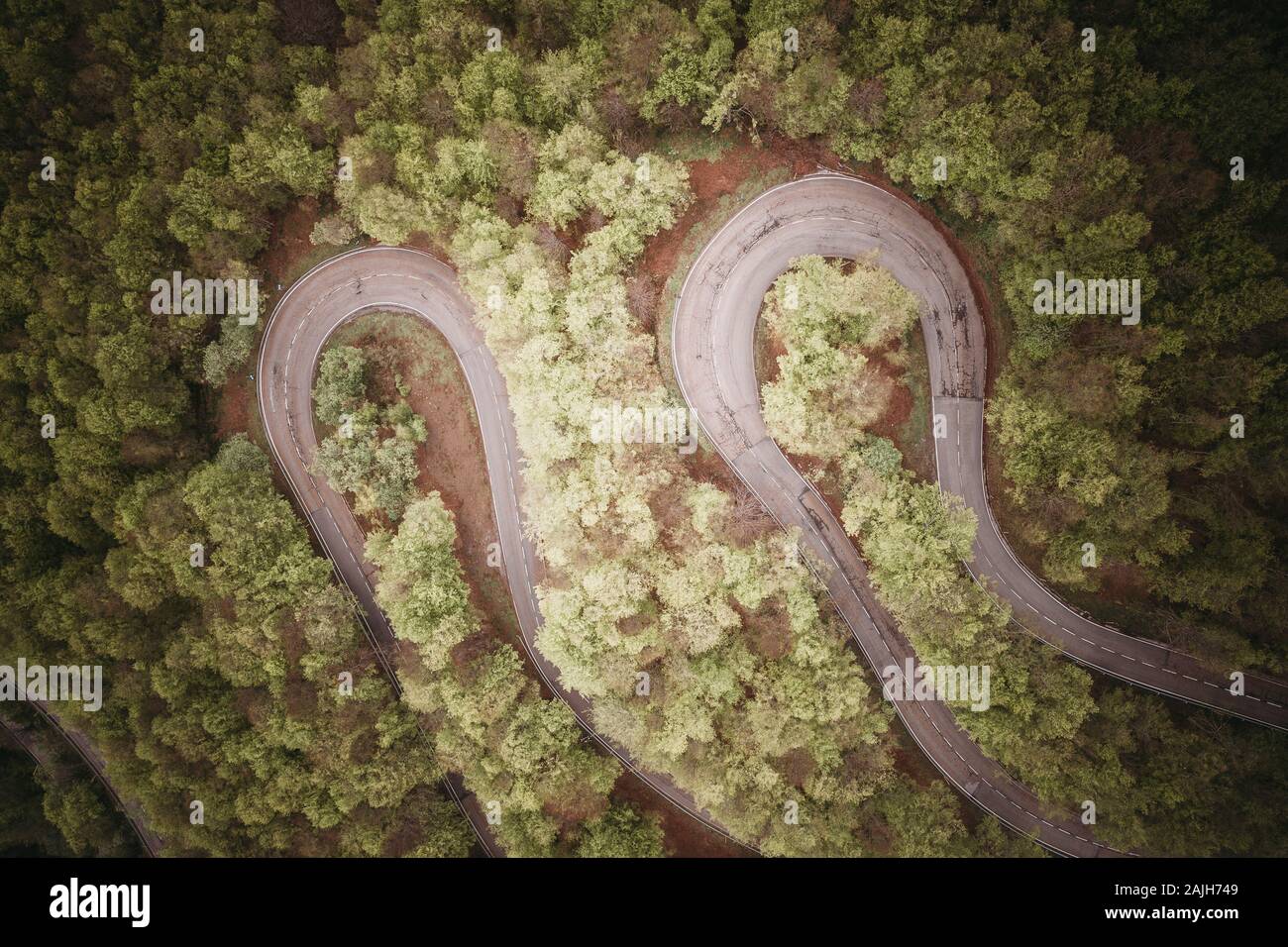 Peak curves hi-res stock photography and images - Alamy