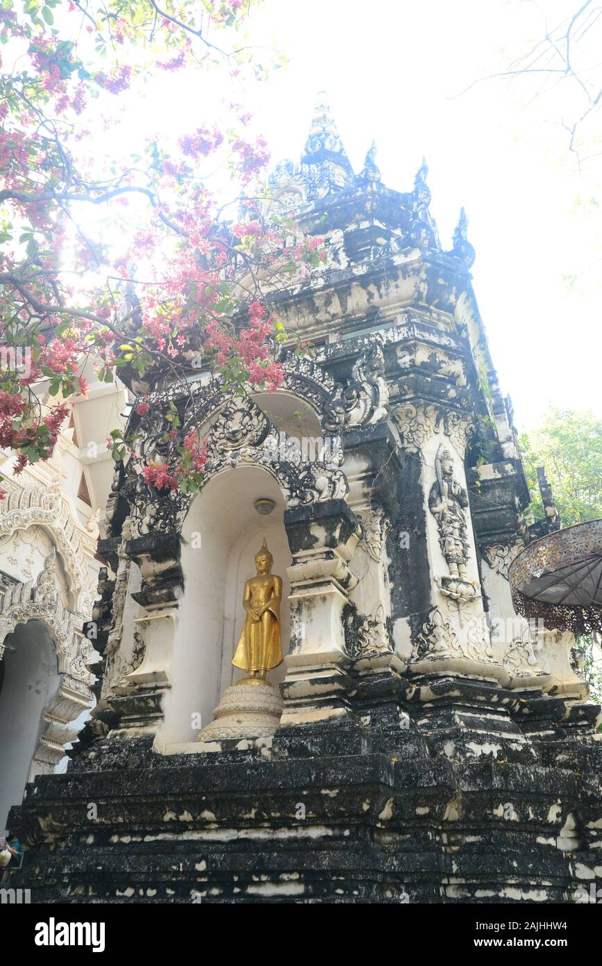 Phayao, Thailand – 21 December, 2019 : Buddha statue in bower at Wat ...