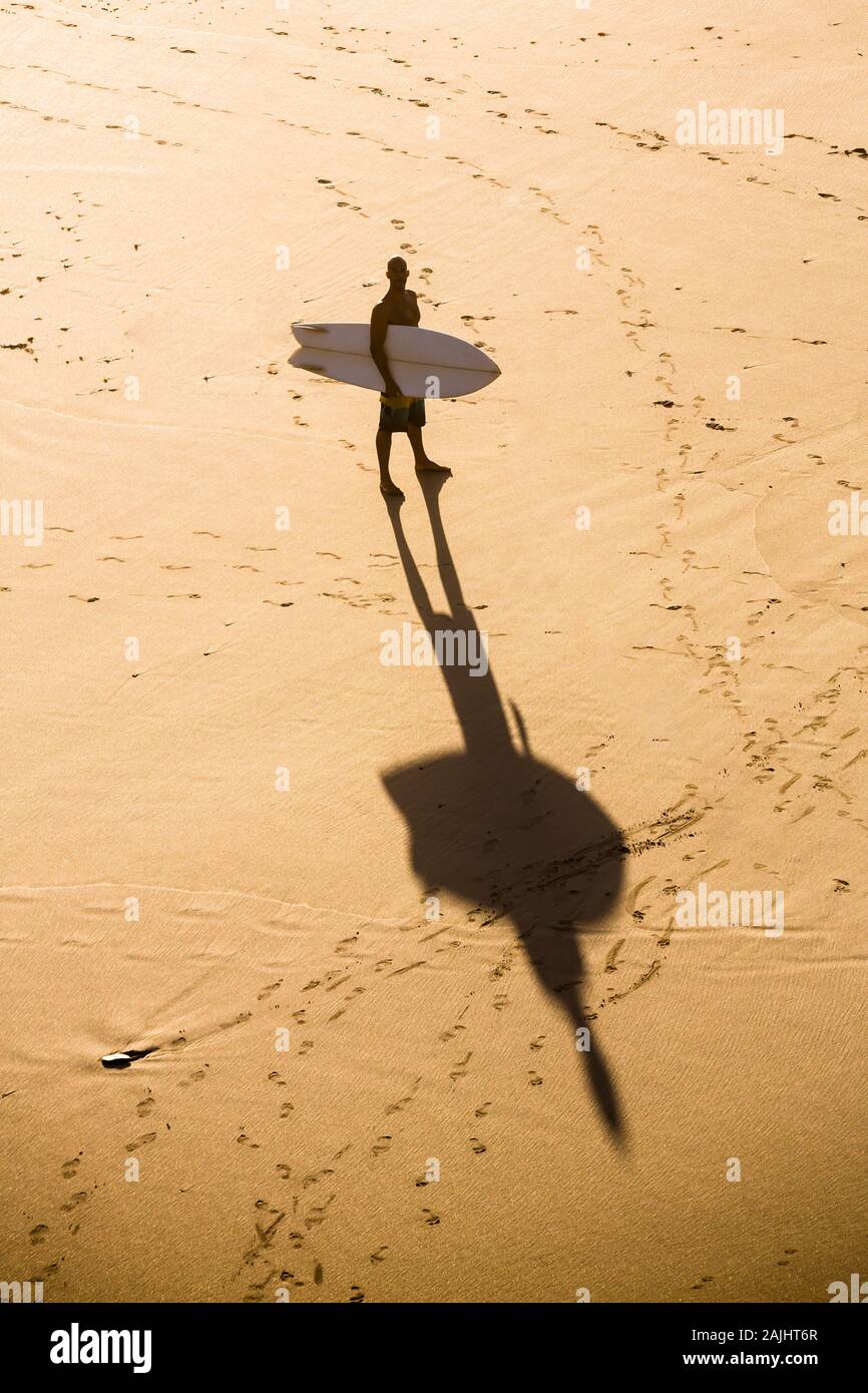 Beach top view surfer hi-res stock photography and images - Alamy