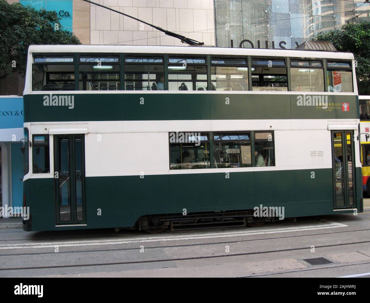 Traditional Hong Kong double-decker bus cable Stock Photo - Alamy