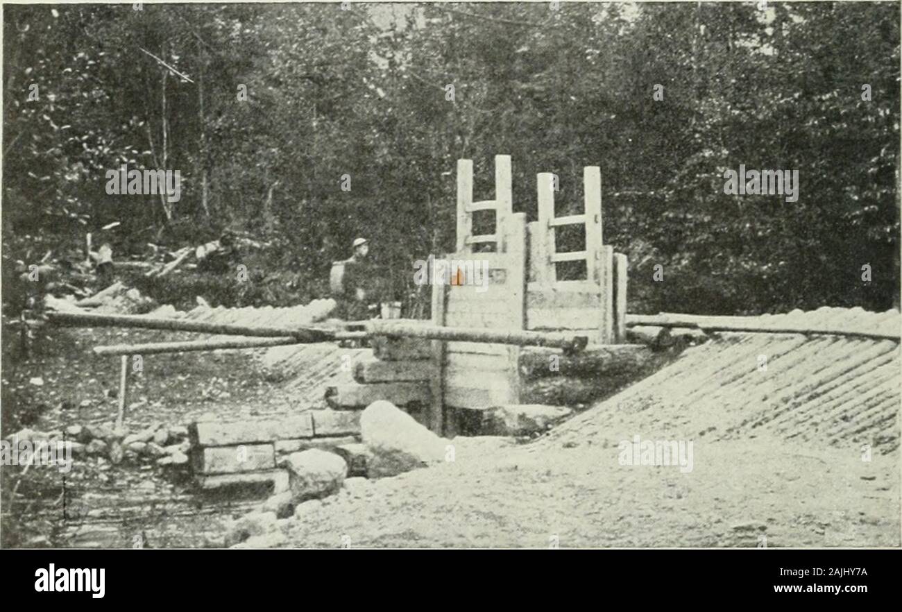 Sluice gate type hi-res stock photography and images - Alamy