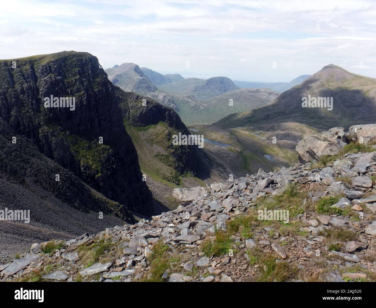 The Mainreachan Buttress from the Ridge Path to the Summit of the ...