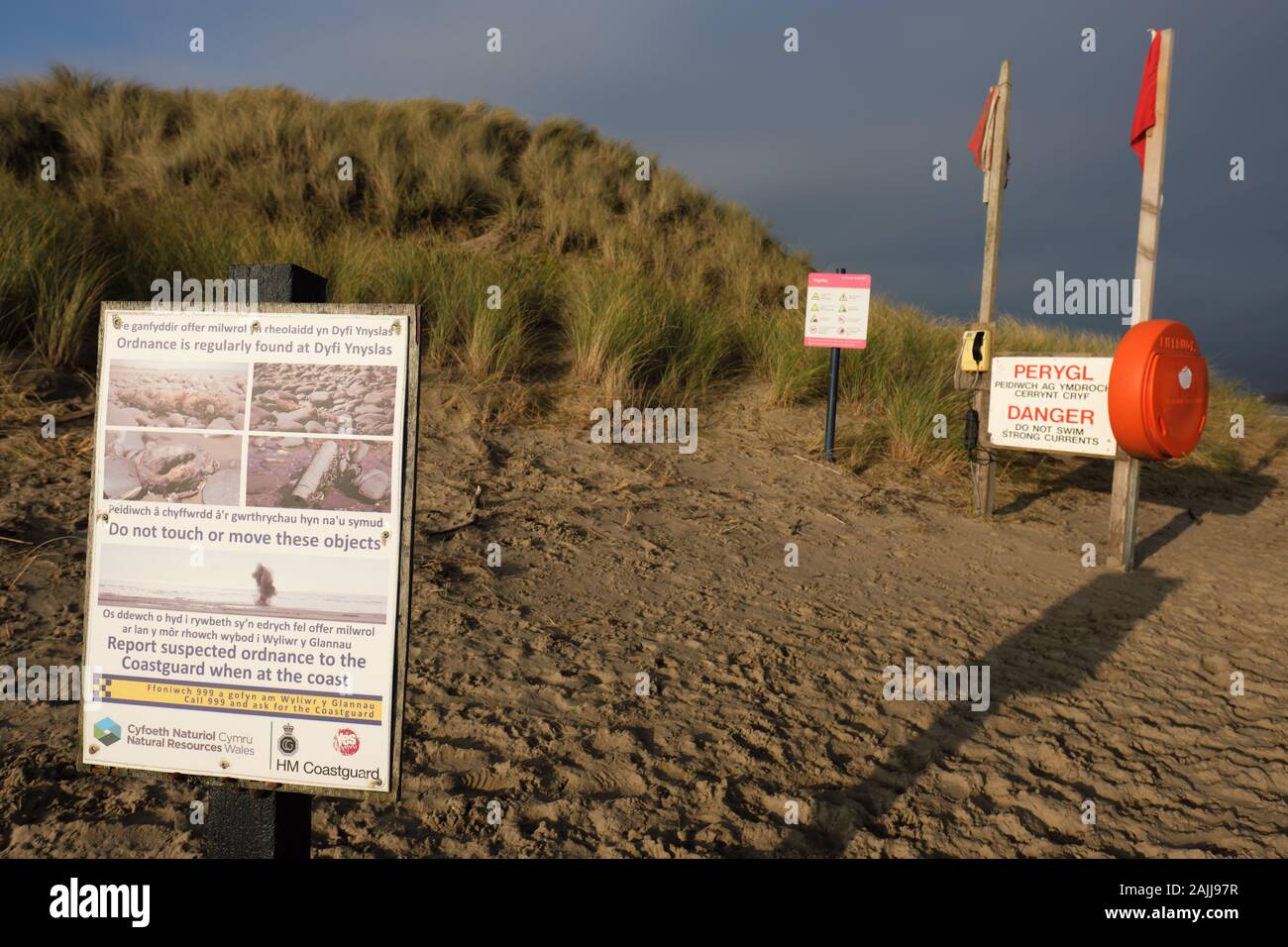Ynyslas hi-res stock photography and images - Alamy
