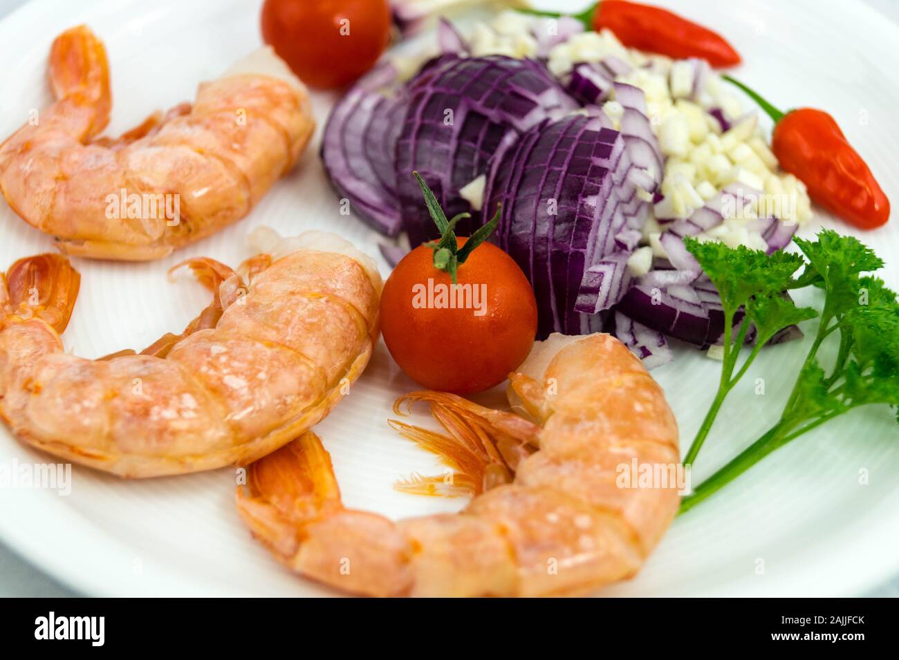 Prawns and scampi you need for the Italian specialty Spaghetti ala ...