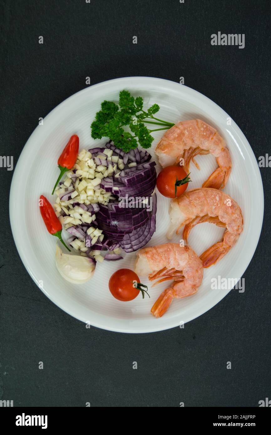 Prawns and scampi you need for the Italian specialty Spaghetti ala ...