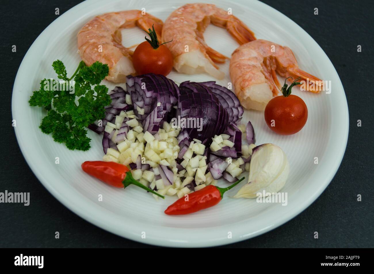 Prawns and scampi you need for the Italian specialty Spaghetti ala ...