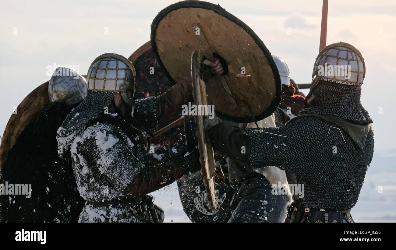 Medieval warriors fighting during sword hi-res stock photography and images - Alamy