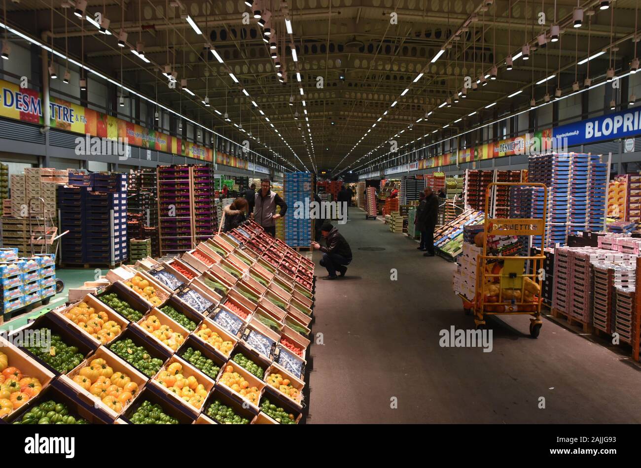 Rungis market hi-res stock photography and images - Alamy