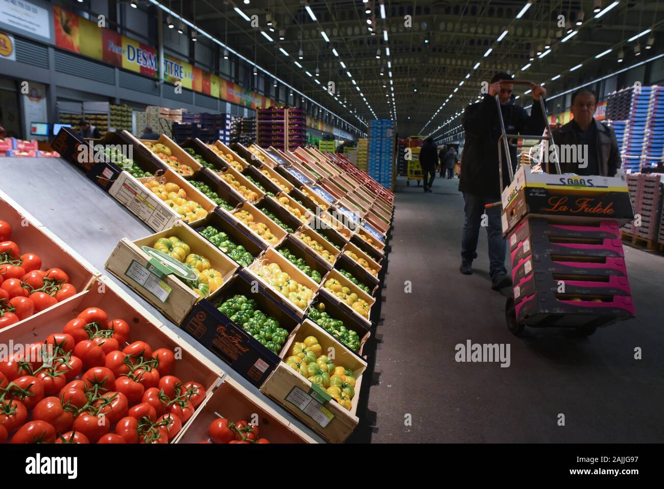 Paris food market rouge hi-res stock photography and images - Alamy