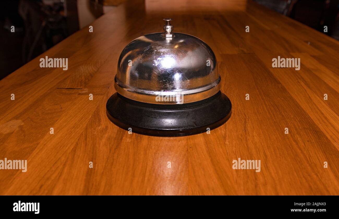 Restaurant signal waiter hi-res stock photography and images - Alamy