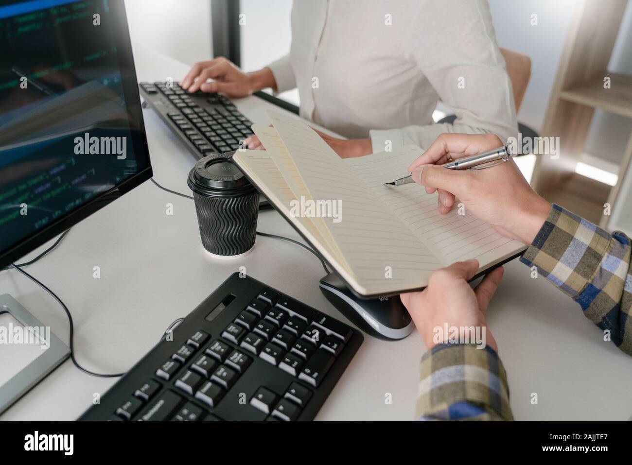 Compute pc desktop hi-res stock photography and images - Alamy