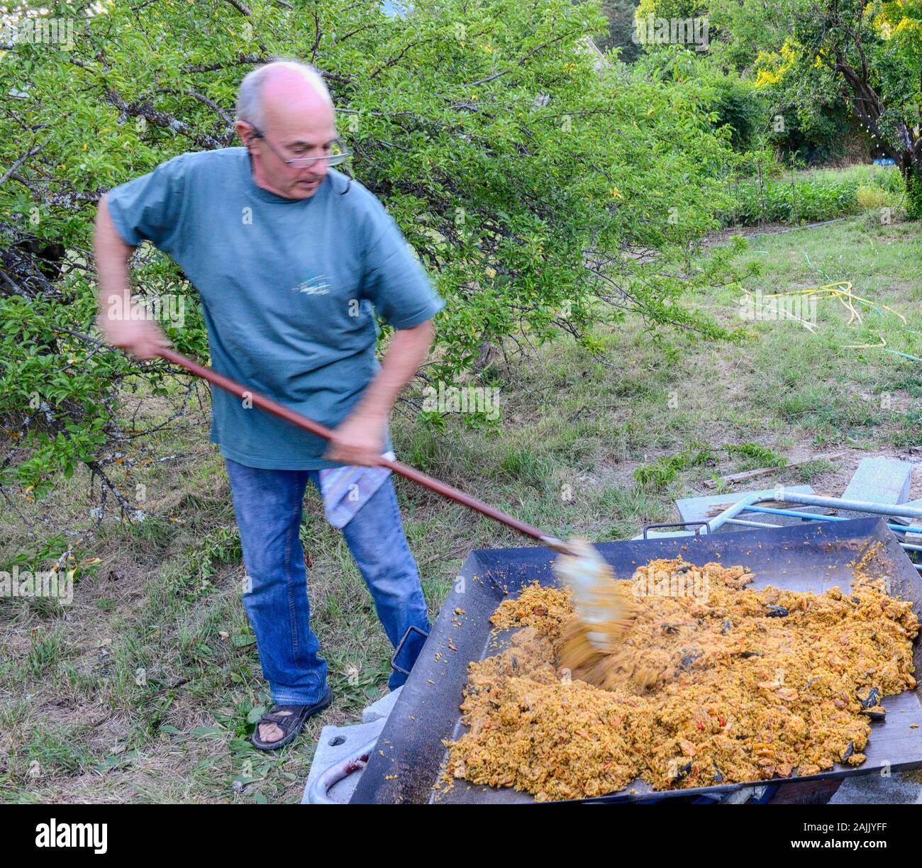 Living in the outdoors hi-res stock photography and images - Alamy