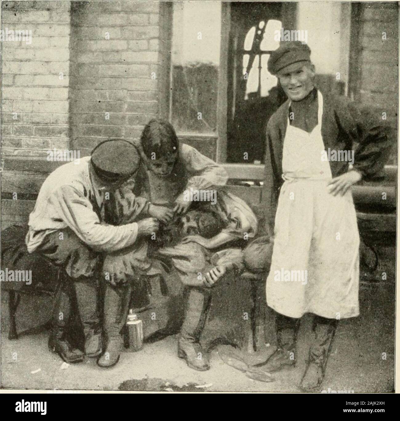 Wearing rags hi-res stock photography and images - Alamy