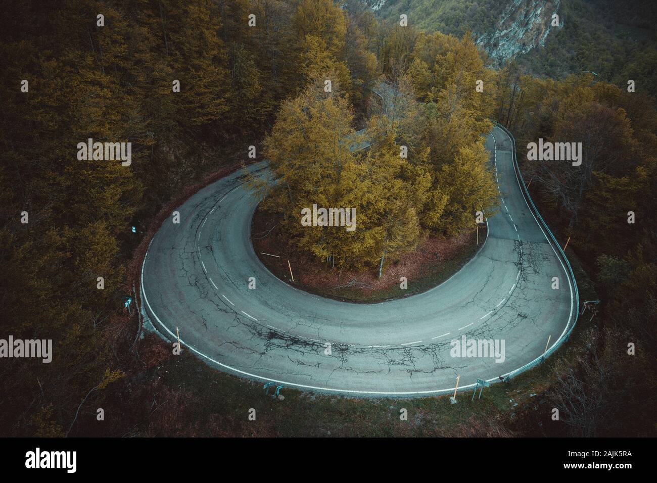 Big curve hi-res stock photography and images - Alamy