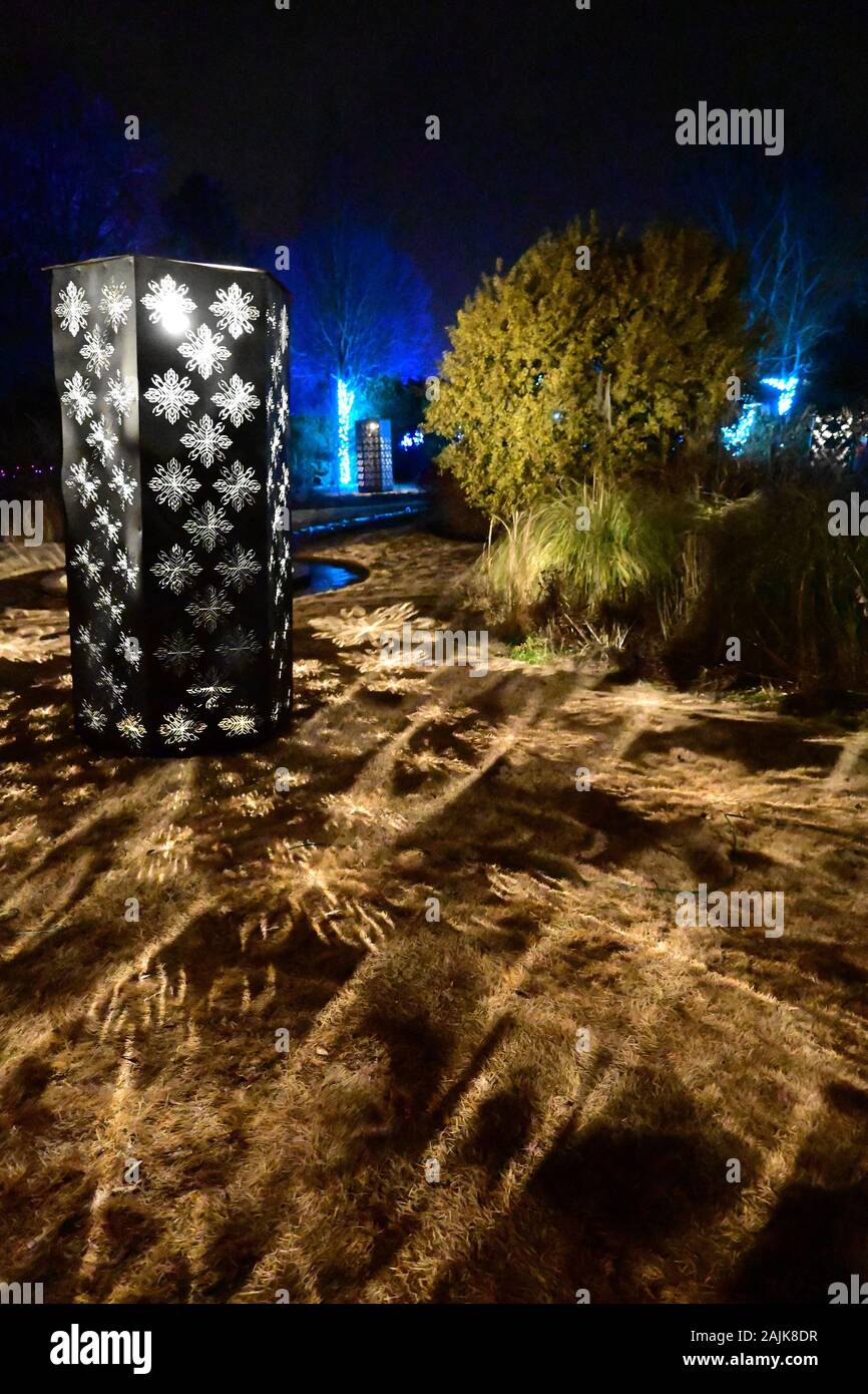 Patterns of light through paper frames Stock Photo - Alamy