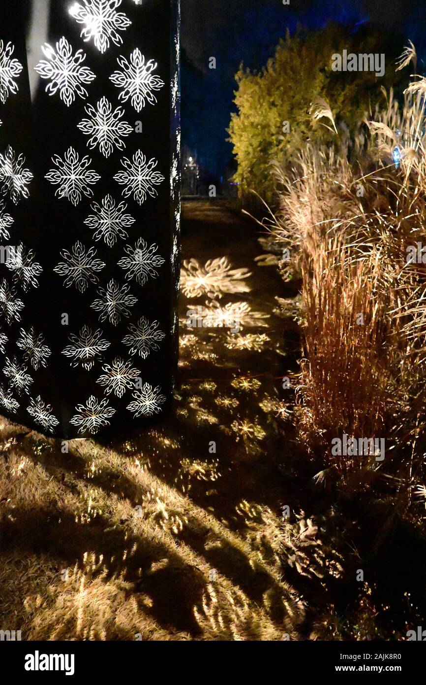 Patterns of light through paper frames Stock Photo - Alamy