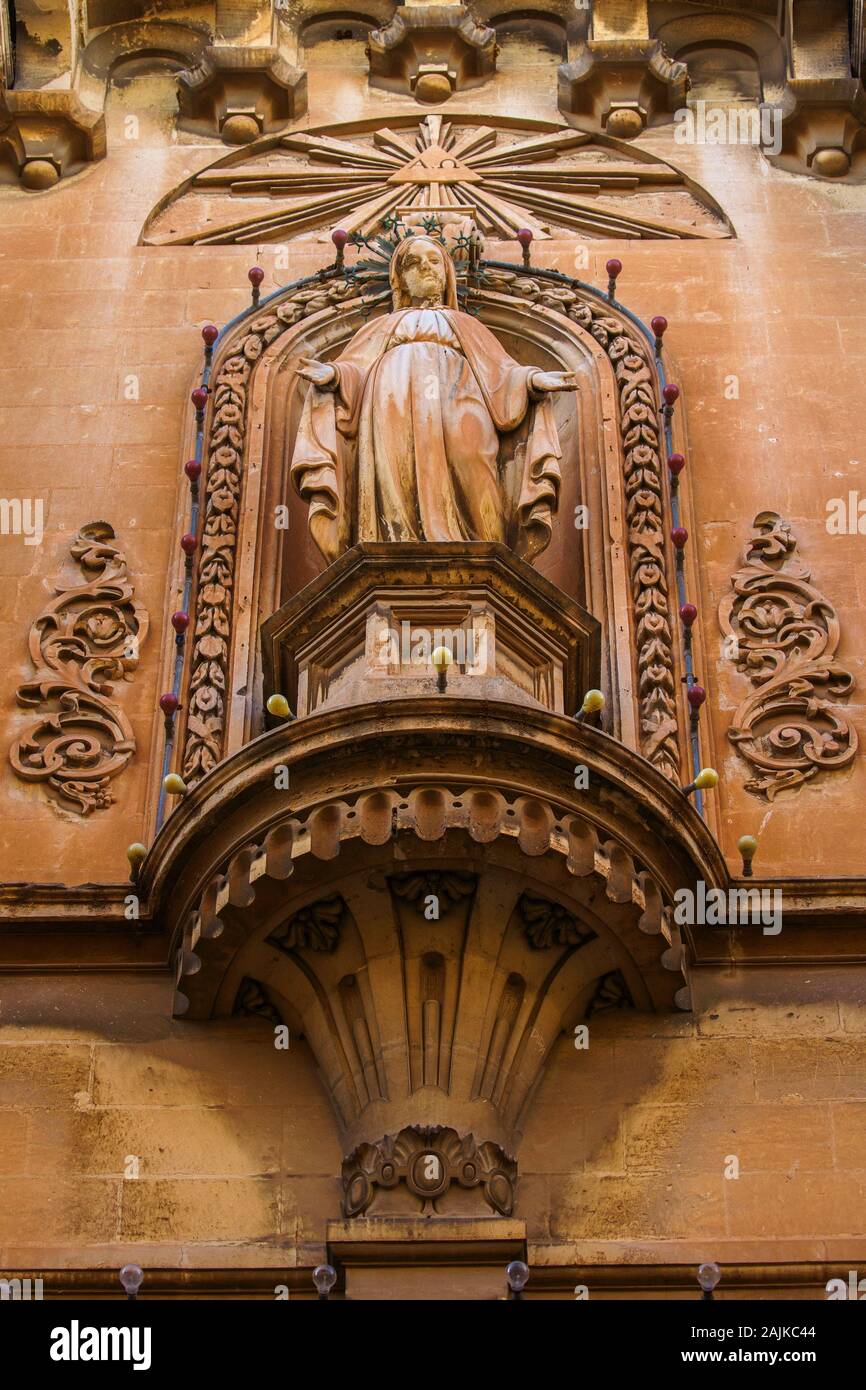 Architecture sculptures and statues on building in Valetta, Malta Stock ...