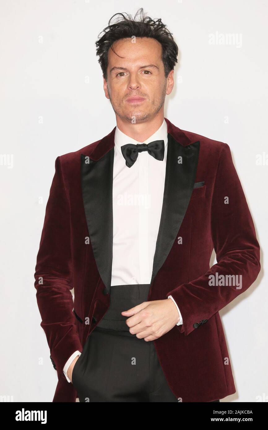 Andrew scott attending 1917 world premiere leicester square hi-res ...