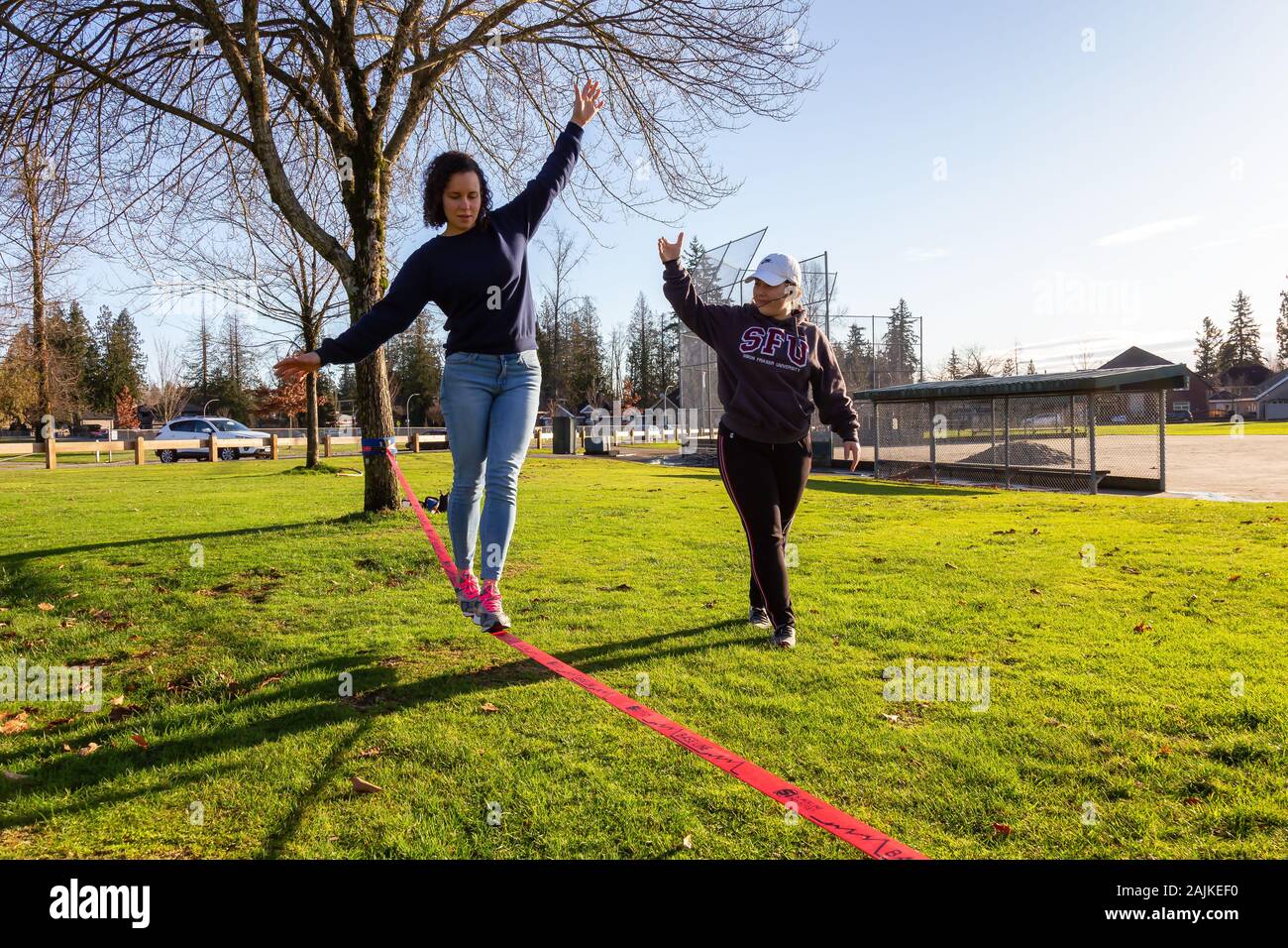 Slacklining park hi-res stock photography and images - Alamy
