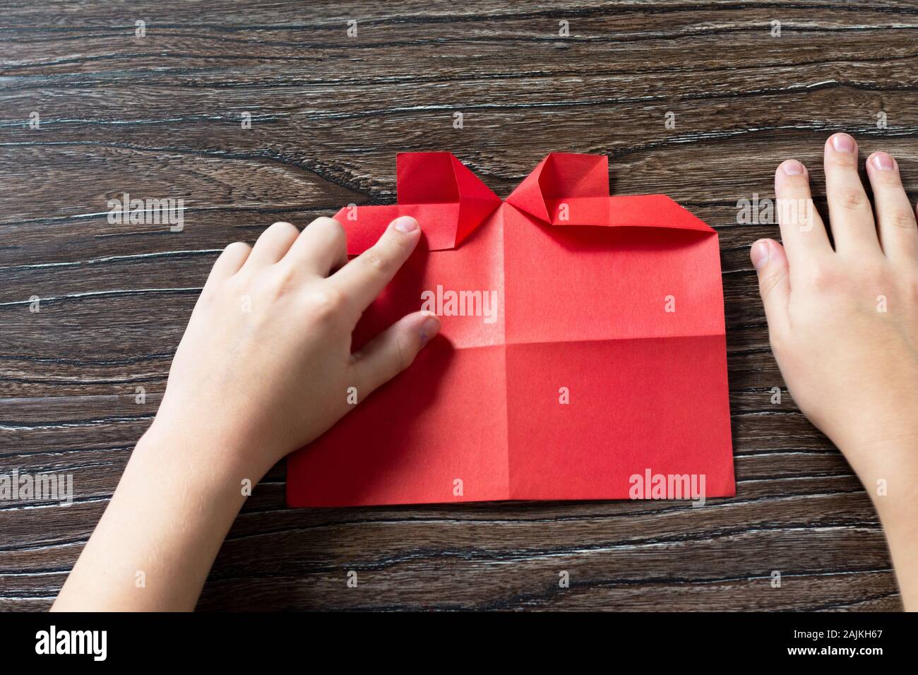 Step 10 origami. Greeting card with valentine heart congratulation ...