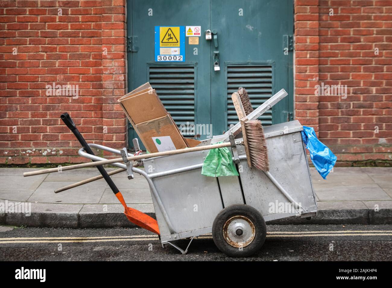 Road sweeper cart hi-res stock photography and images - Alamy