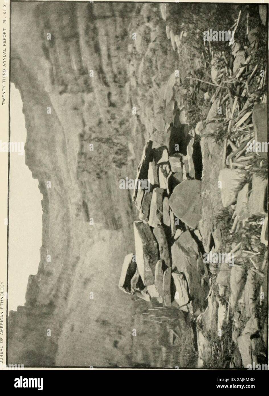 More a cave than an arch hi-res stock photography and images - Alamy