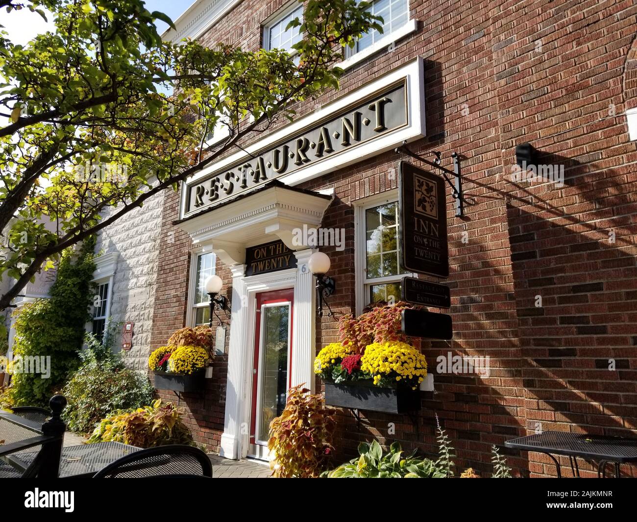 Inn on the twenty hi-res stock photography and images - Alamy