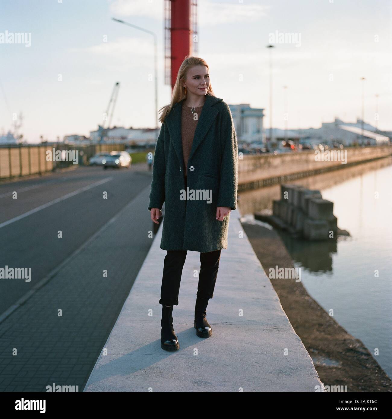 Pretty woman model stands hi-res stock photography and images - Alamy