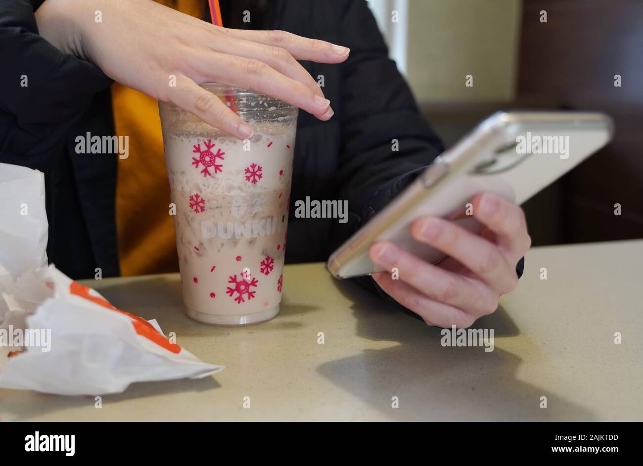 Iced latte dunkin hi-res stock photography and images - Alamy