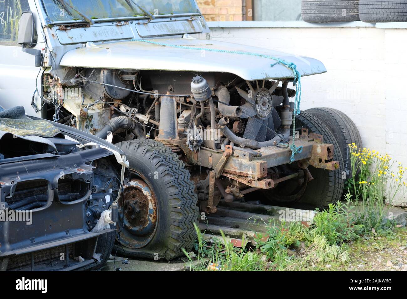 Broken chassis hi-res stock photography and images - Alamy