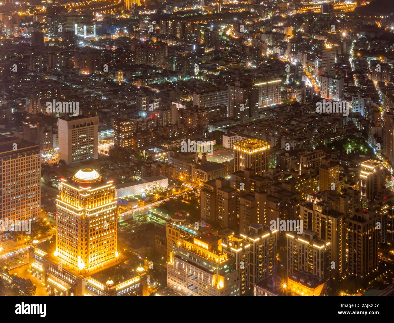 Taipei nightscape hi-res stock photography and images - Alamy