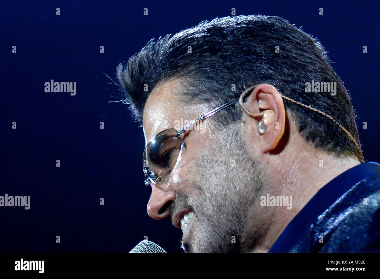 George michael concert hi-res stock photography and images - Alamy