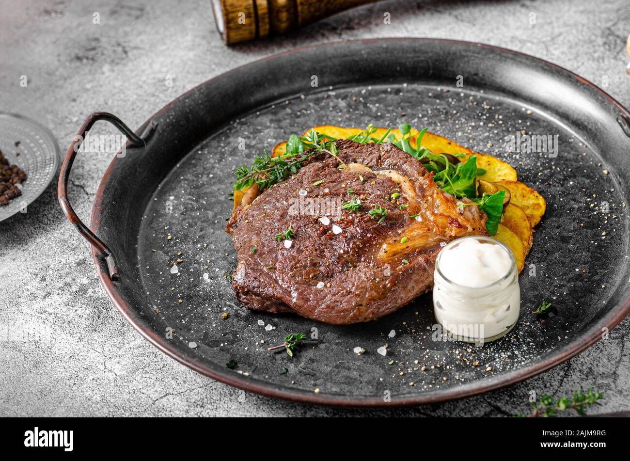 Little steak hi-res stock photography and images - Alamy