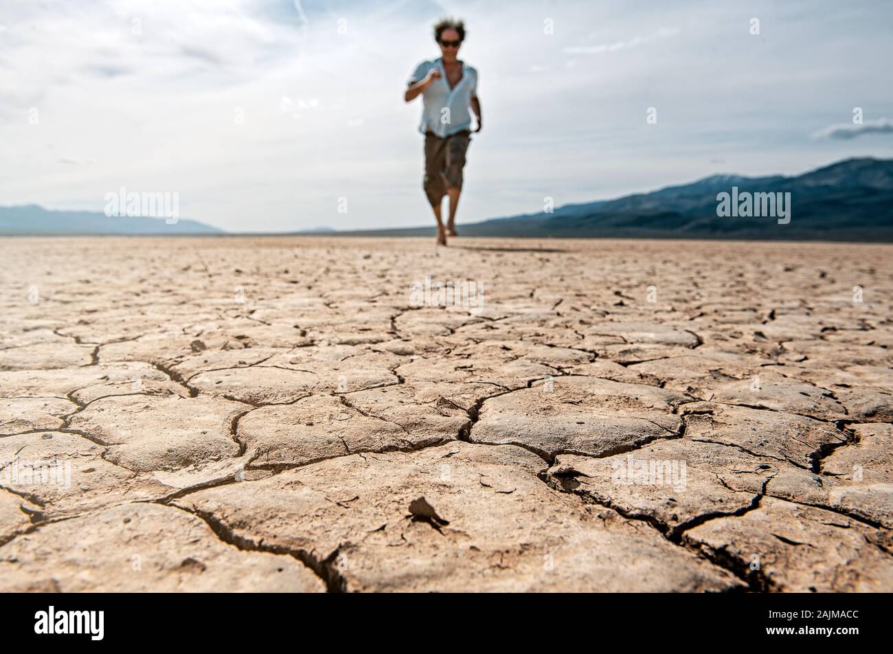 Parched soil hi-res stock photography and images - Alamy