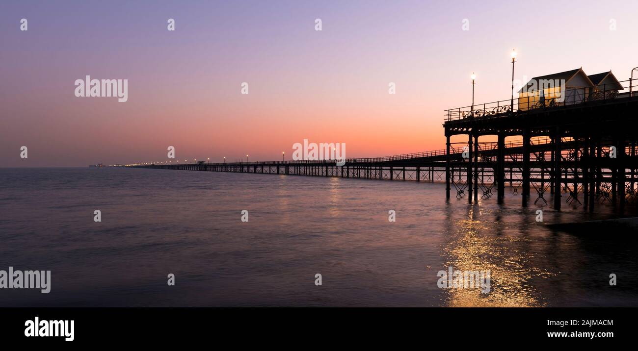 Southend pier hi-res stock photography and images - Alamy