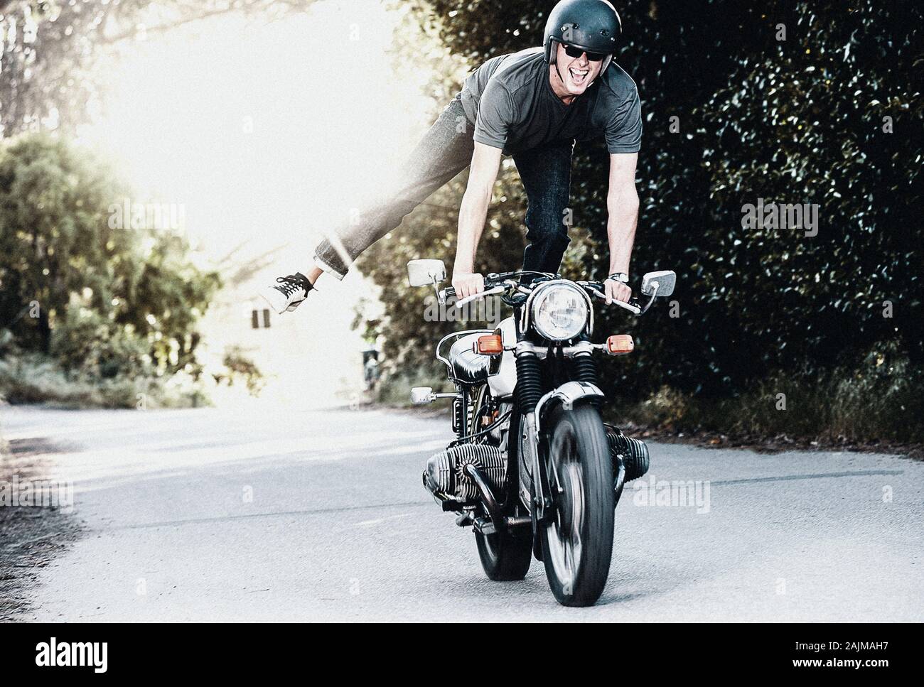 Vintage smiling man hi-res stock photography and images - Alamy