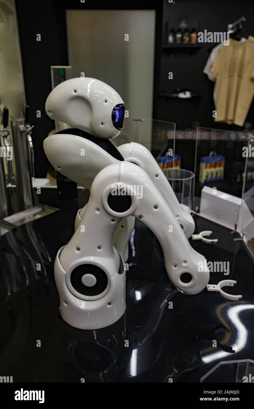 Mechanical arms hi-res stock photography and images - Alamy