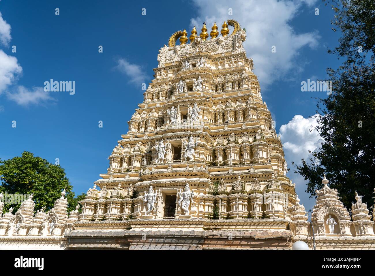 Side View of the Hindu Temple Sri Swetha Varahaswami Stock Photo - Alamy