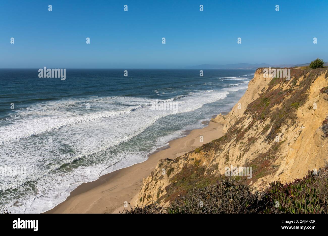 California coast in fog top view hi-res stock photography and images ...