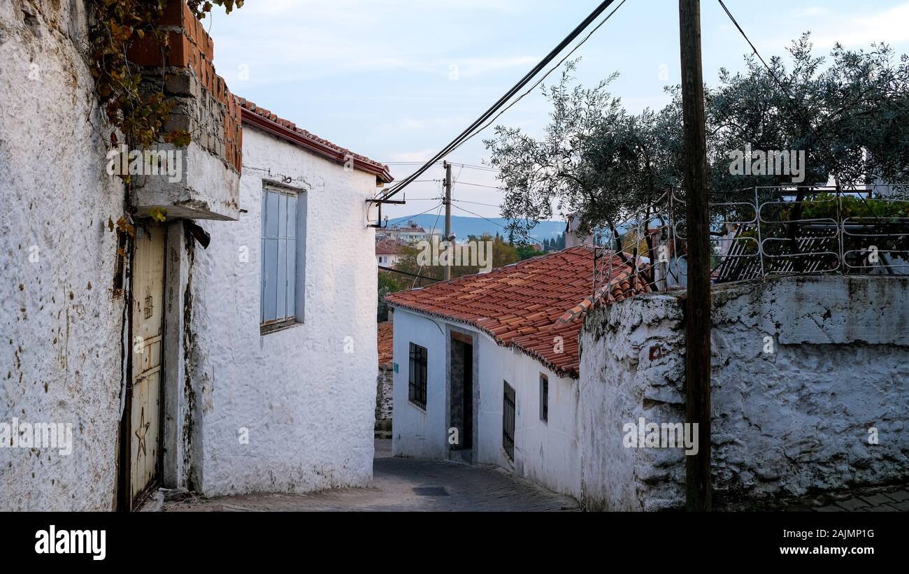 Narrow turkish streets hi-res stock photography and images - Alamy