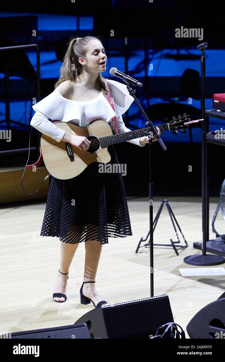 Hamburg, Germany. 04th Jan, 2020. Allie Sherlock, 14-year-old ...