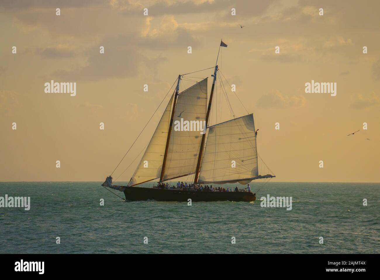 Key to freedom hi-res stock photography and images - Alamy