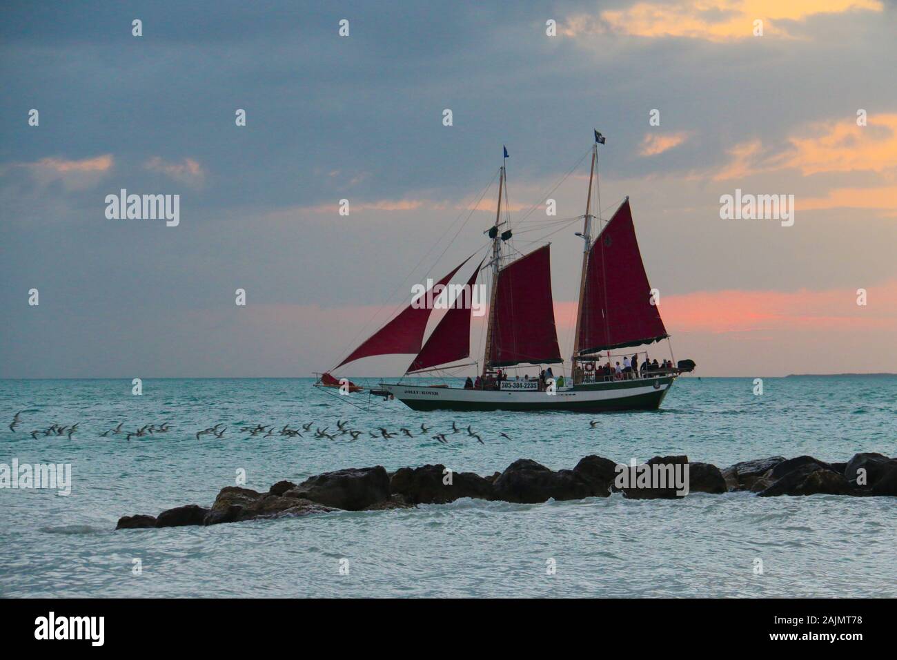 Key to freedom hi-res stock photography and images - Alamy