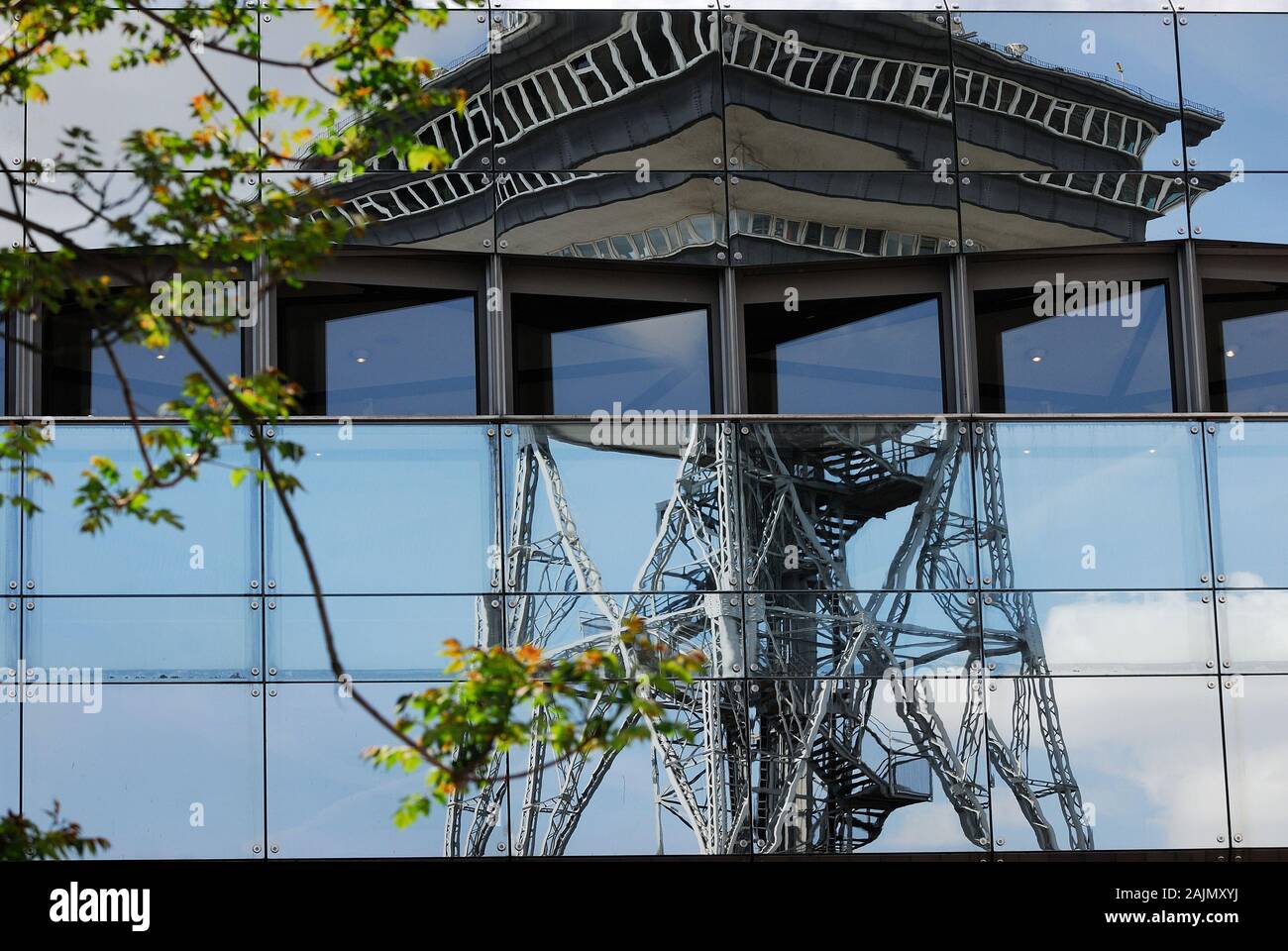 Signal radio tower architecture berliner funkturm hi-res stock photography and images - Alamy