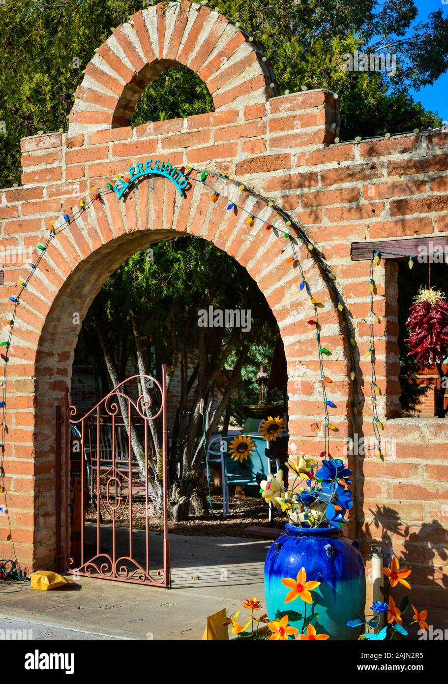 1950s school building hi-res stock photography and images - Alamy