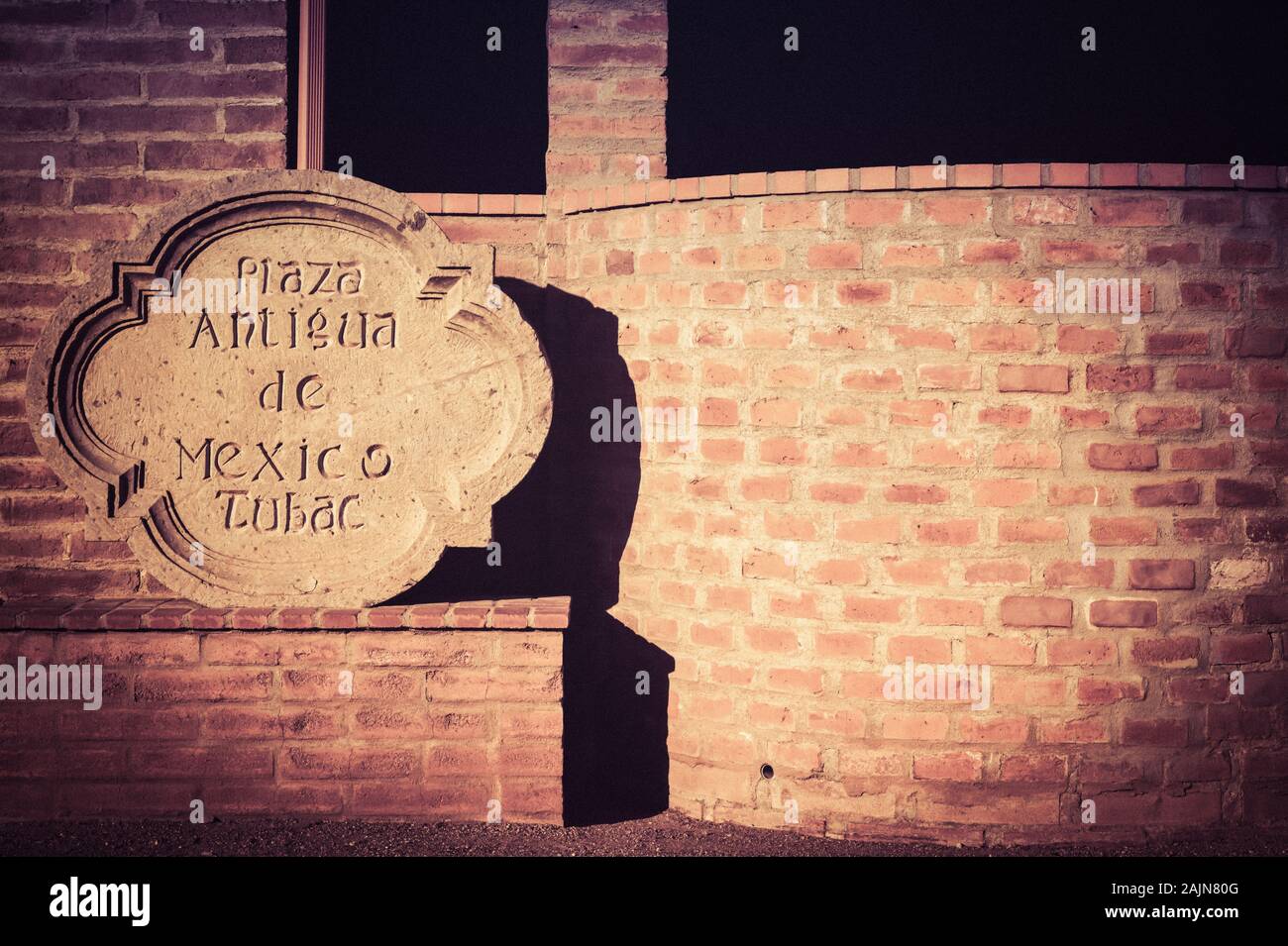 Adobe brick mexico hi-res stock photography and images - Alamy
