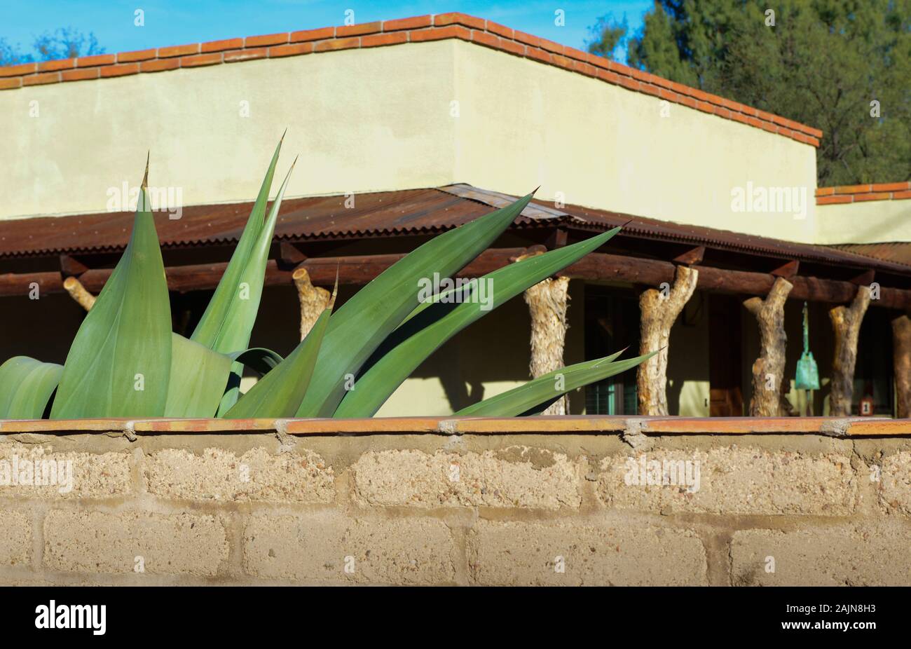 Pueblo style home hi-res stock photography and images - Alamy