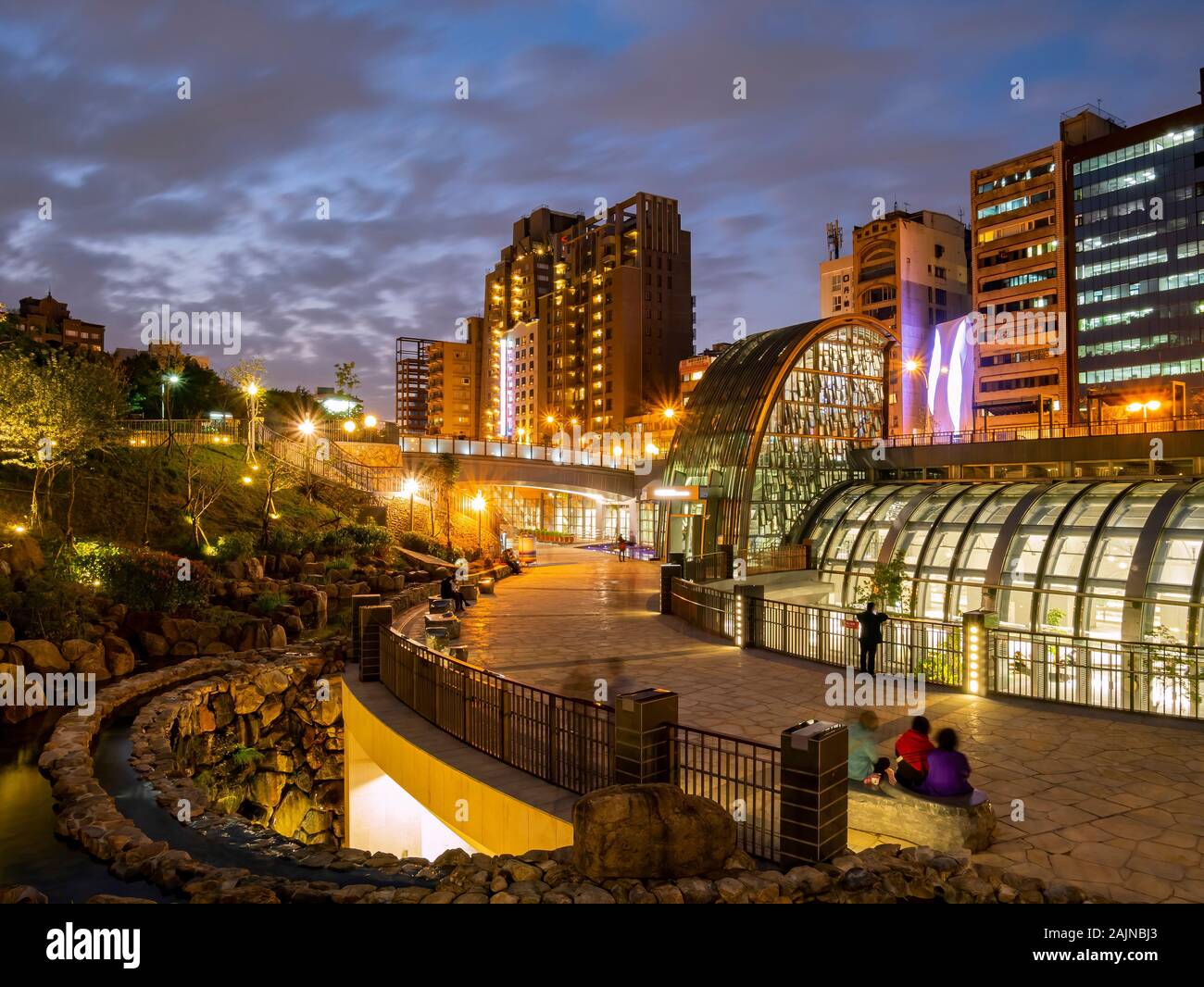 Daan park taipei taiwan hi-res stock photography and images - Alamy