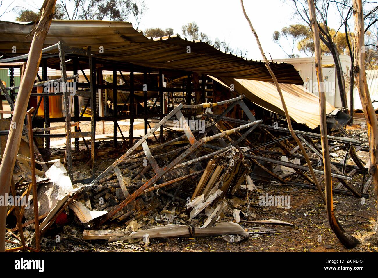 Burnt house hi-res stock photography and images - Alamy