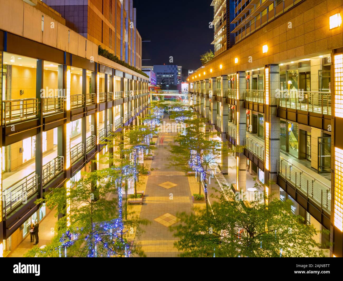 Taipei xinyi shopping district night view hi-res stock photography and ...